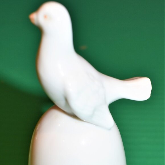 Avon | Accents | Avon Tapestry Collection Dove Bird Porcelain Bell 981 ...